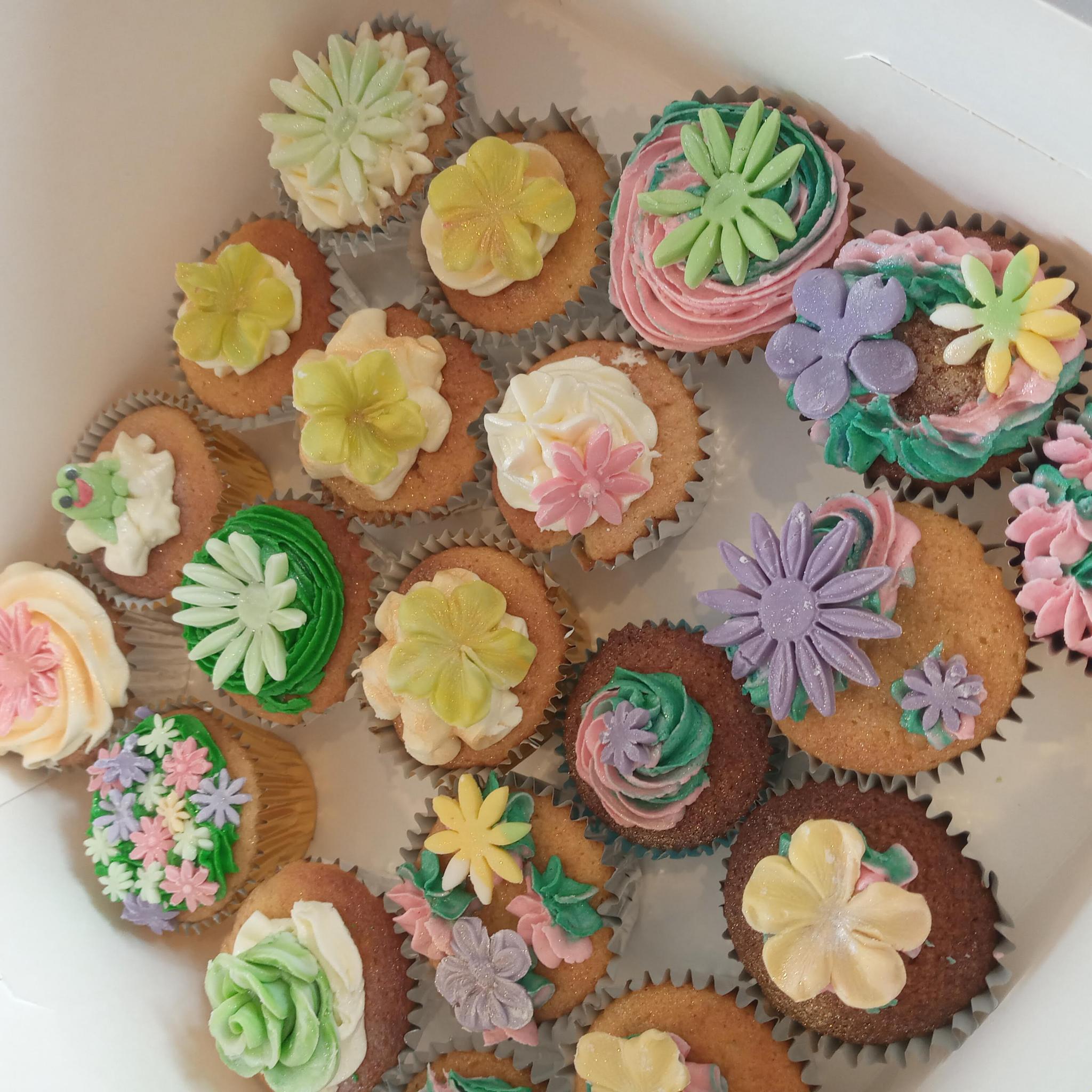 Cup Cake Decorating | MK Cookery School